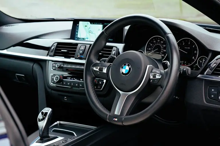 What is Four Wheel Steering System - How it Works?