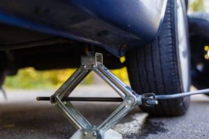 Types of Car Jacks & Their Uses Explained with Pictures [PDF]
