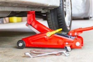 Types of Car Jacks & Their Uses Explained with Pictures [PDF]